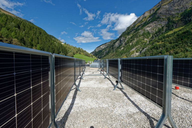 Vertical Solar Array System - Green Building News