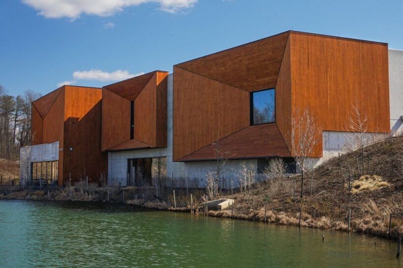 Inside a Fossil Museum That Doesn’t Rely on Fossil Fuels - Green ...